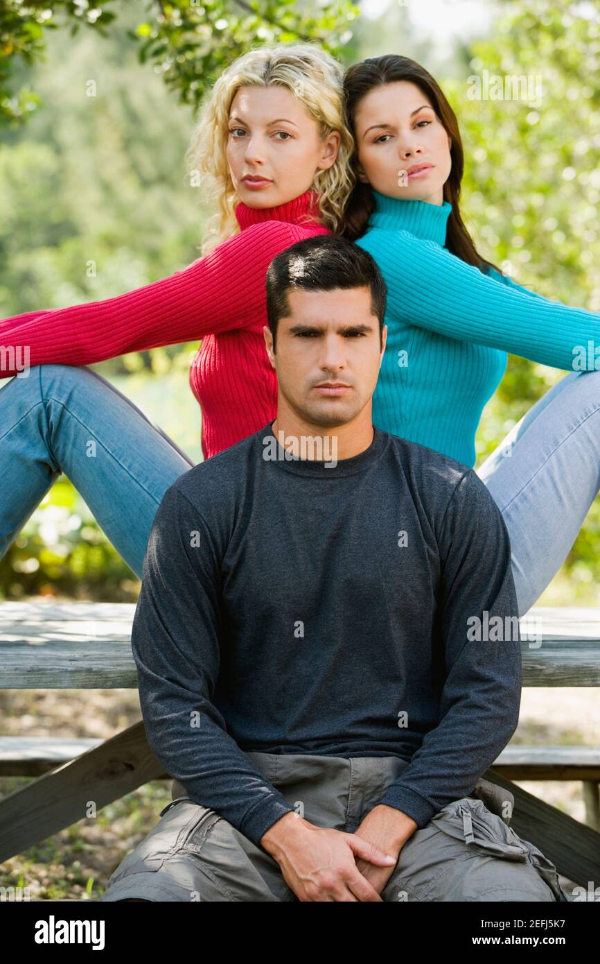 Two women behind bench hi-res stock photography and images - Alamy