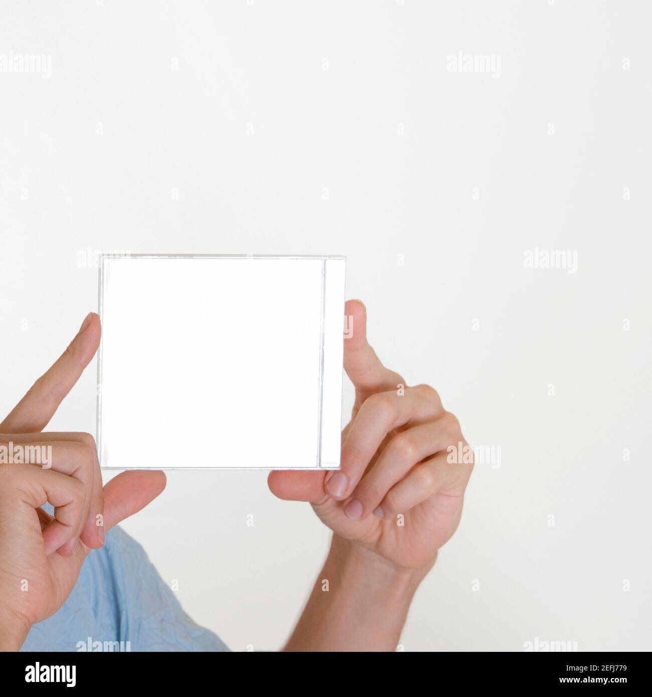 Hand holding cd hi-res stock photography and images - Alamy