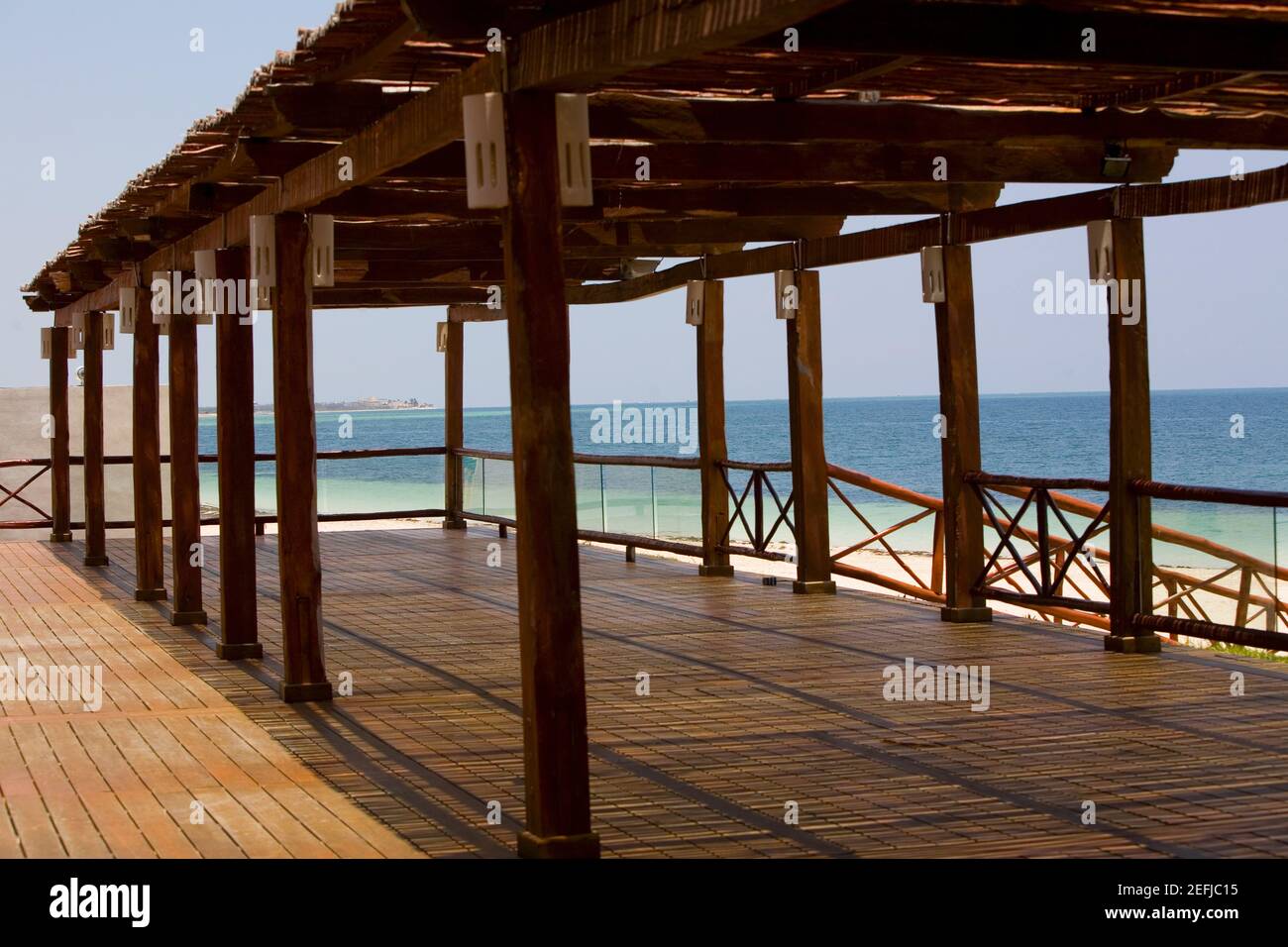 Boardwalk image hi-res stock photography and images - Alamy