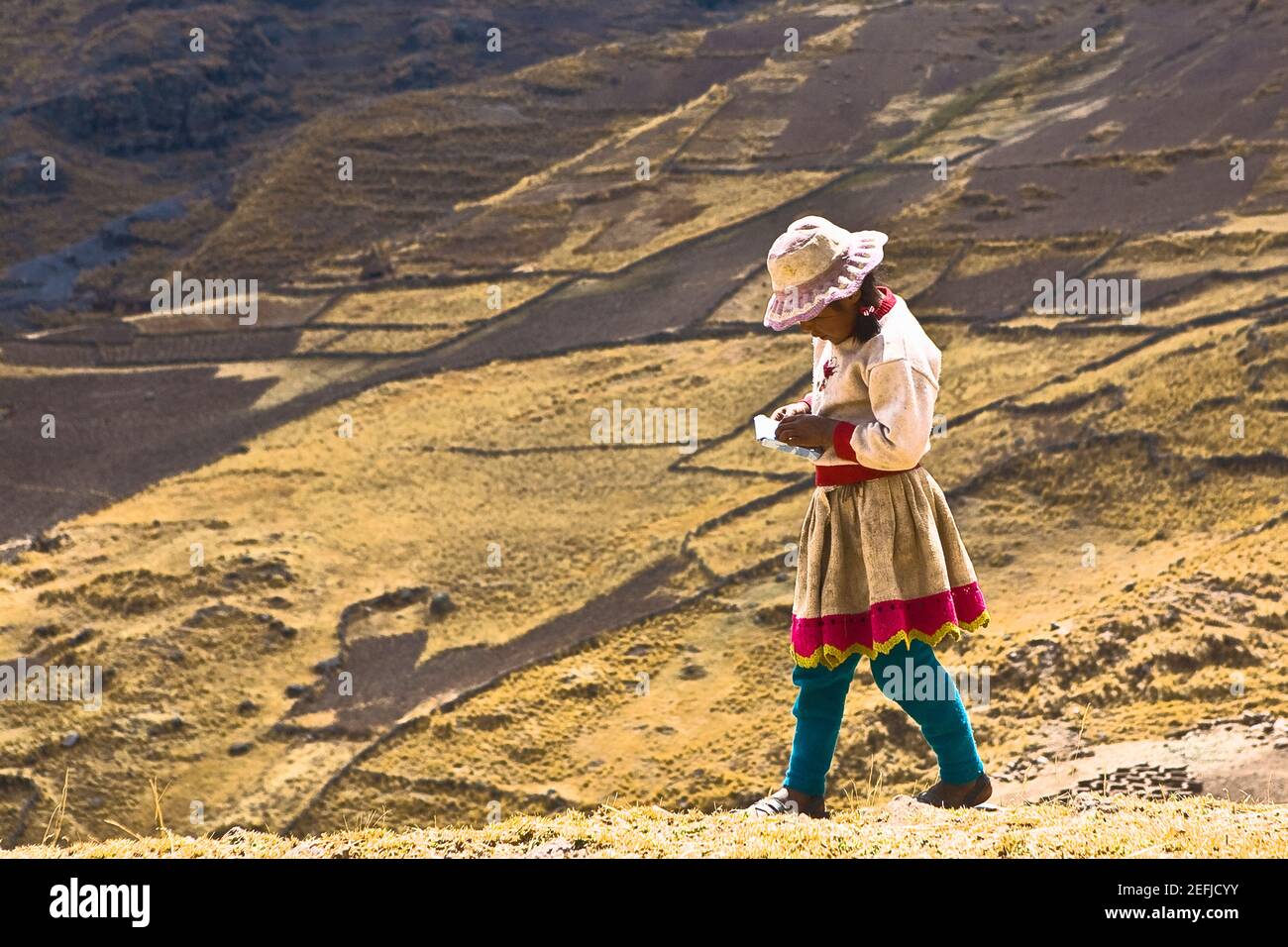Side profile of a girl walking hi-res stock photography and images - Alamy