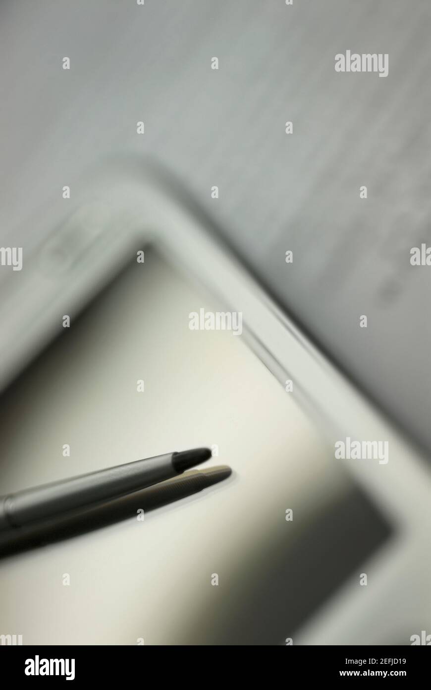 Close up of a personal data assistant with a digitized pen Stock Photo ...