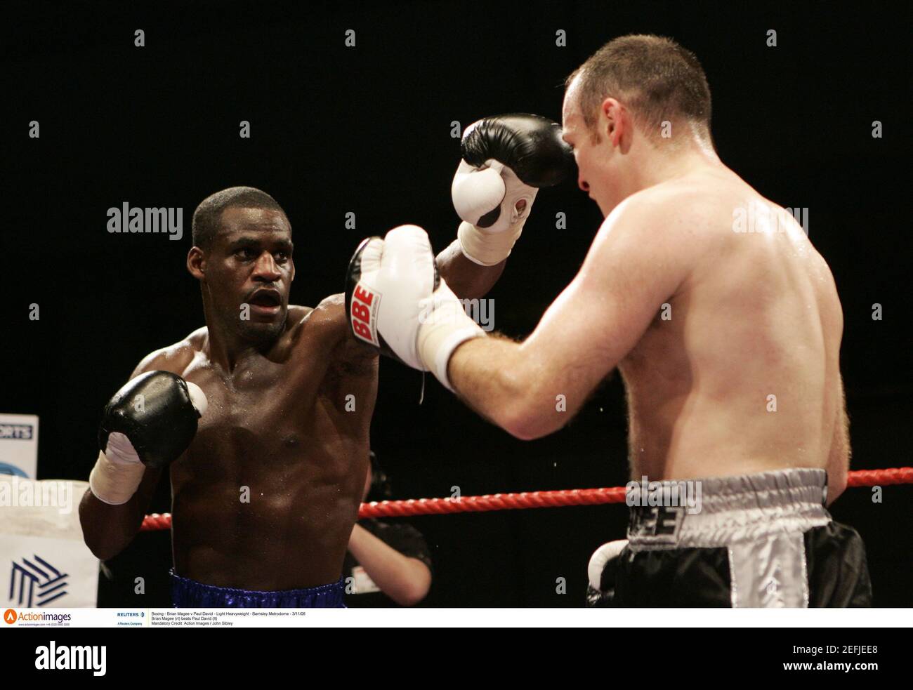 Sport boxing action brian magee hi-res stock photography and images - Alamy