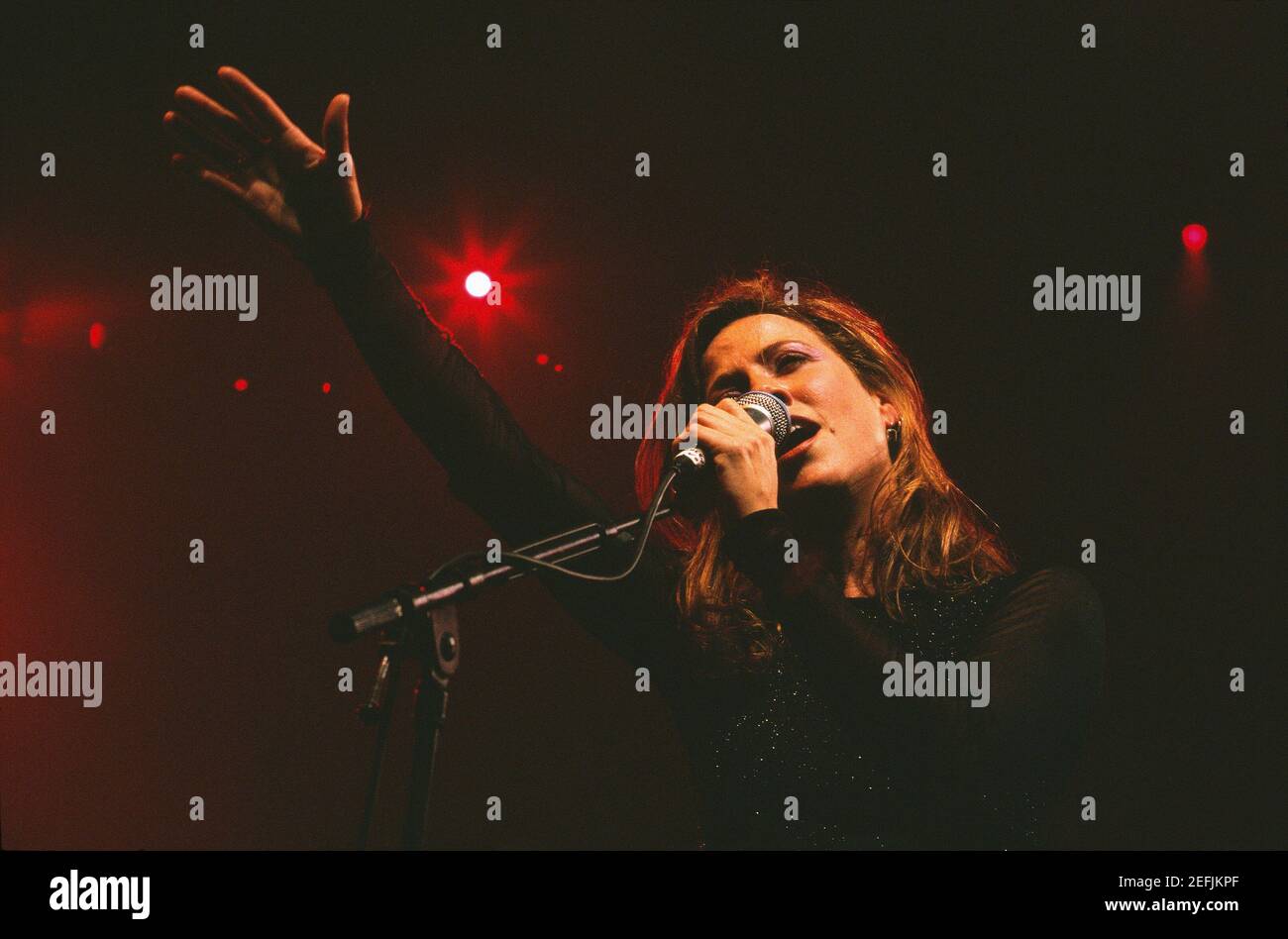 Sheryl crow 1997 hi-res stock photography and images - Alamy