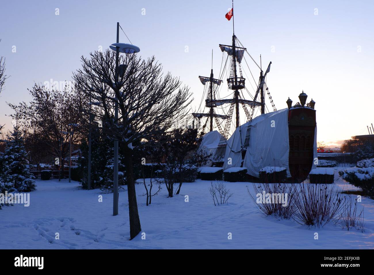 Nostalgic sunset hi-res stock photography and images - Alamy