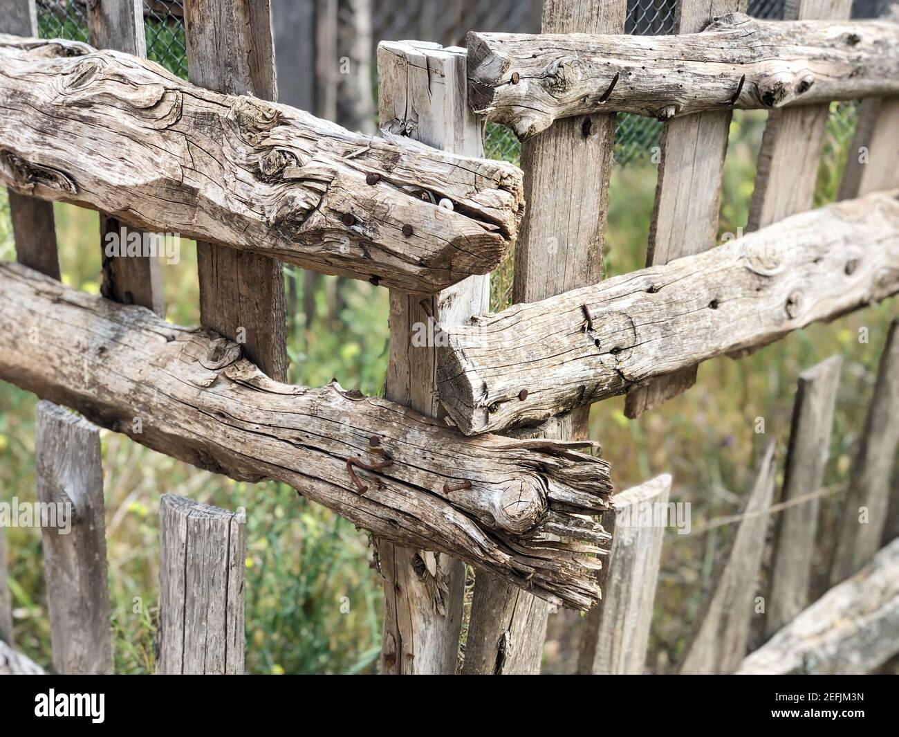 Aged wooden fence hi-res stock photography and images - Alamy