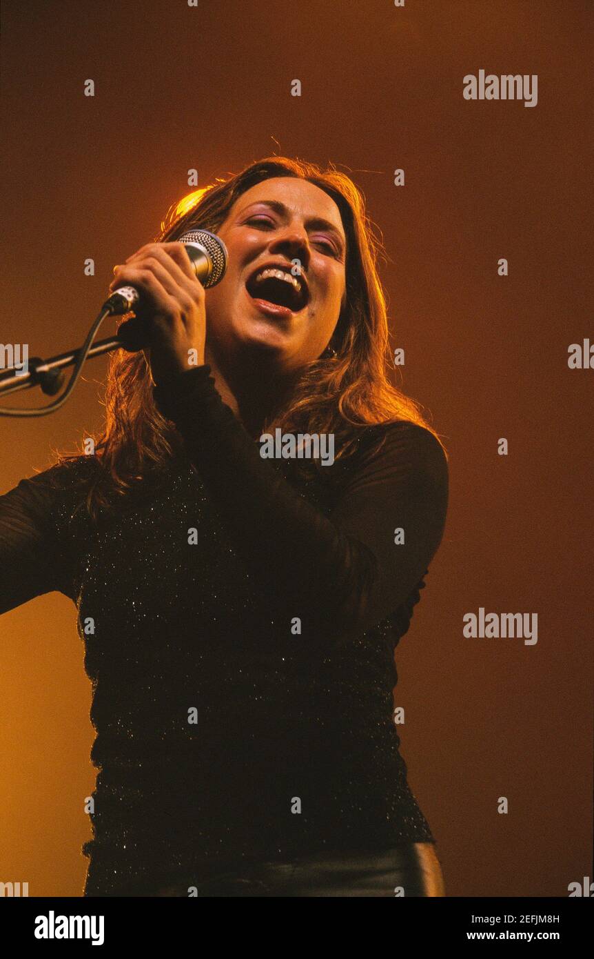 Sheryl crow 1997 hi-res stock photography and images - Alamy