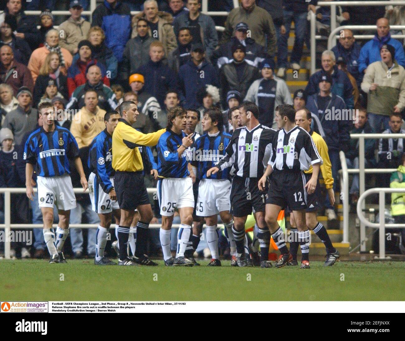 Referee stephane bre hi-res stock photography and images - Alamy