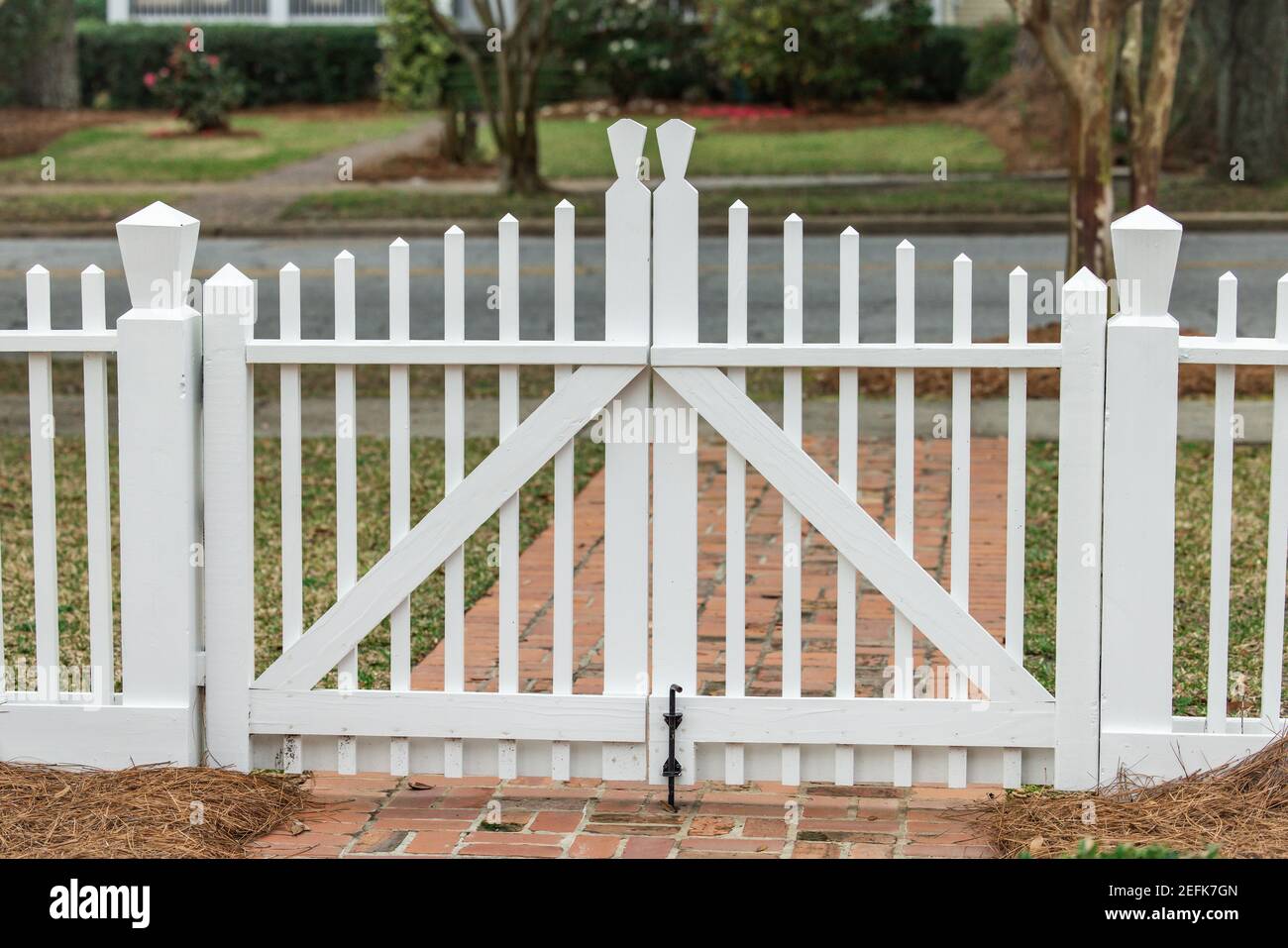 Simple wooden gate design hi-res stock photography and images - Alamy