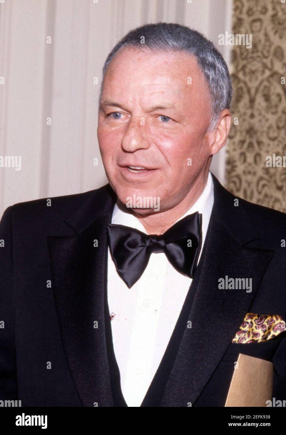 PALM SPRINGS, CA - FEBRUARY 15: Frank Sinatra Hosts "A Valentine Love ...