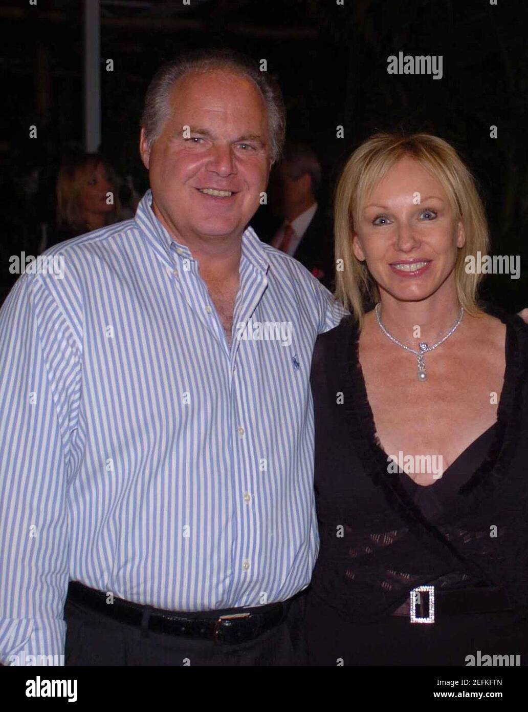 More coverage icon hi-res stock photography and images - Alamy