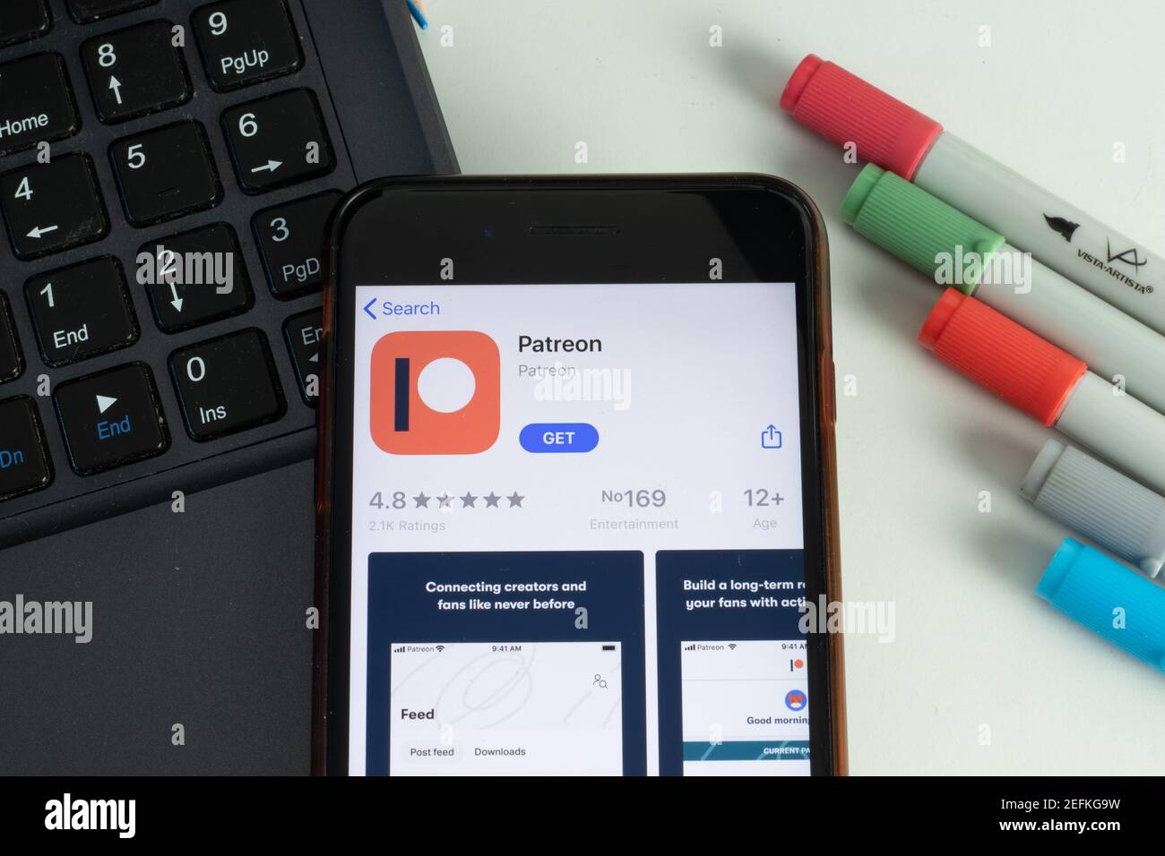 Patreon app hi-res stock photography and images - Alamy