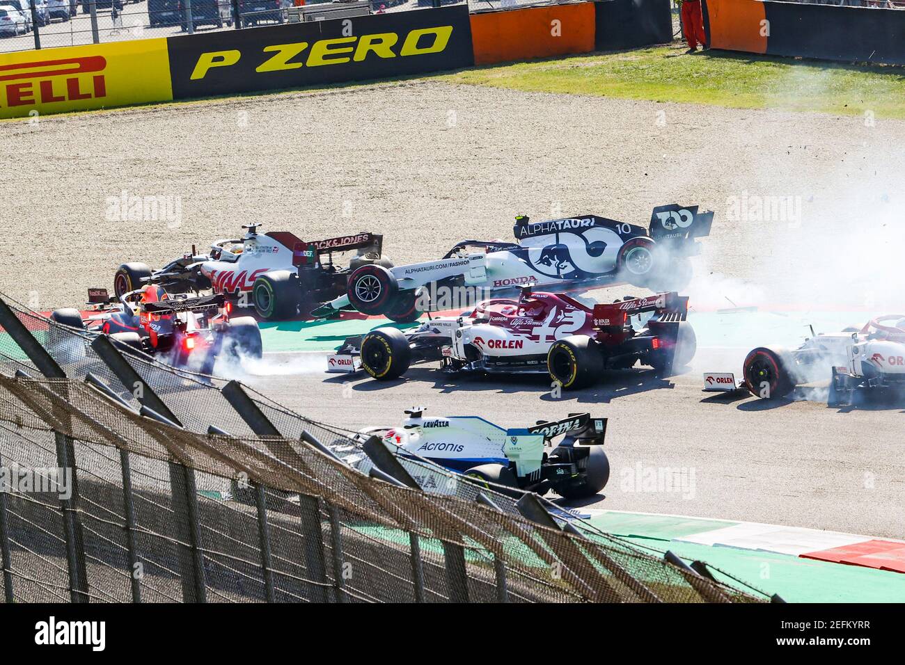 Crash: RAIKKONEN Kimi (fin), Alfa Romeo Racing ORLEN C39, GASLY Pierre ...