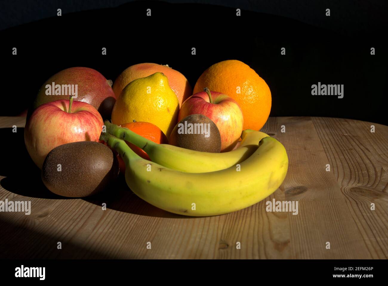 Mixed fruits apples kiwi hi-res stock photography and images - Alamy