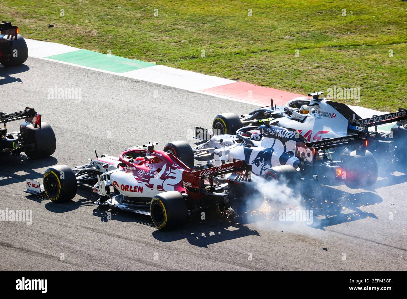 Crash: RAIKKONEN Kimi (fin), Alfa Romeo Racing ORLEN C39, GASLY Pierre ...
