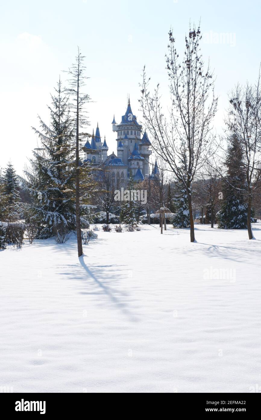 Castle ancient fortress in park hi-res stock photography and images - Alamy