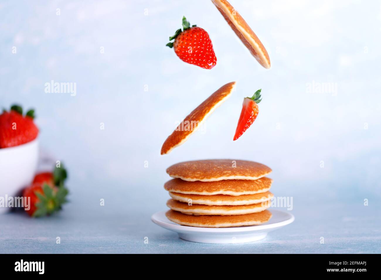 Flying pancake hi-res stock photography and images - Alamy