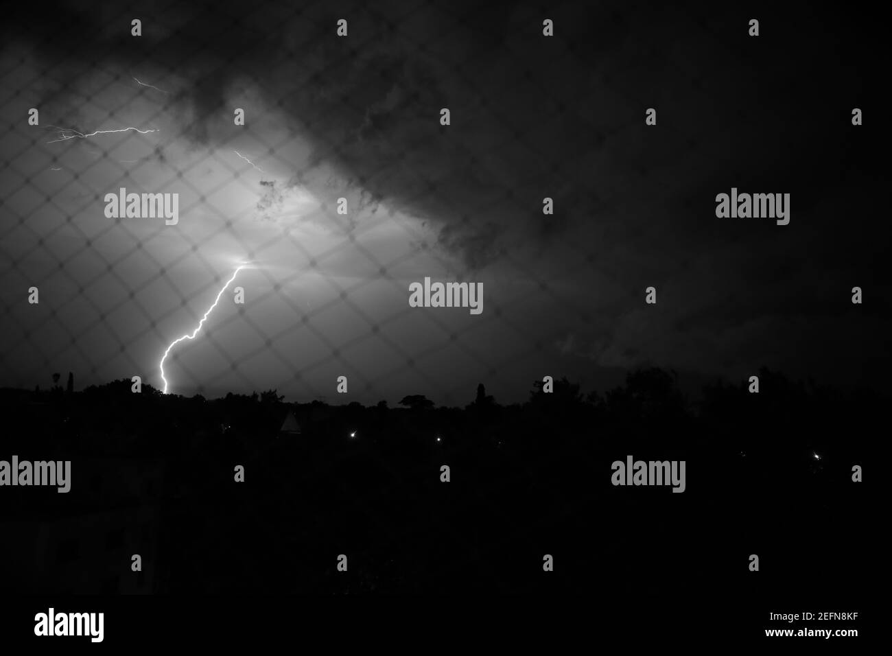 Lluvia electrica hi-res stock photography and images - Alamy