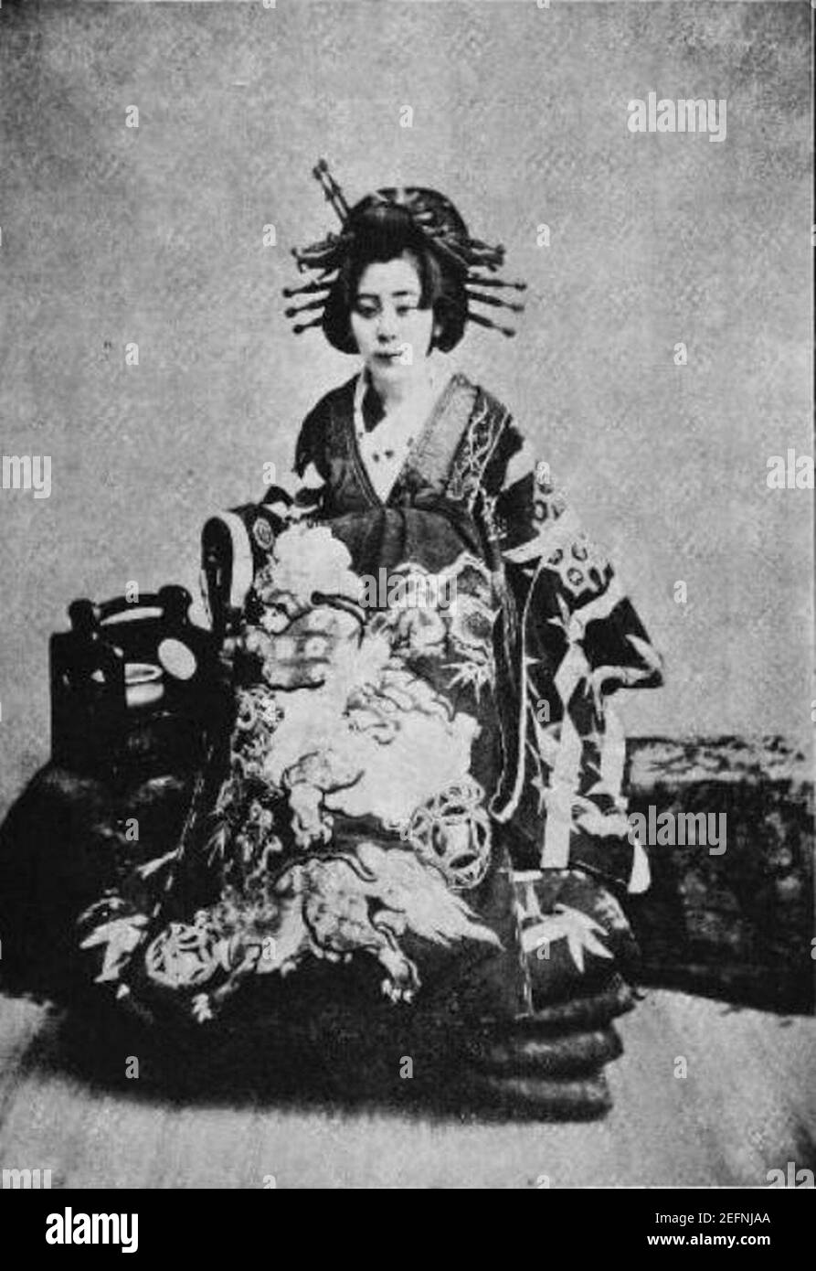 Oiran Black and White Stock Photos & Images - Alamy