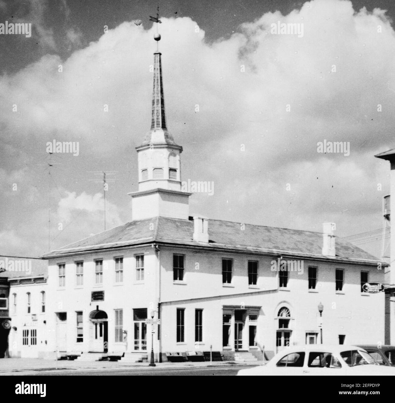 Old Perry County Courthouse in Somerset Stock Photo - Alamy