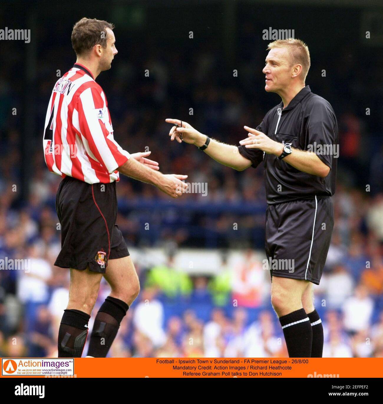 Graham poll premier league referee hi-res stock photography and images ...
