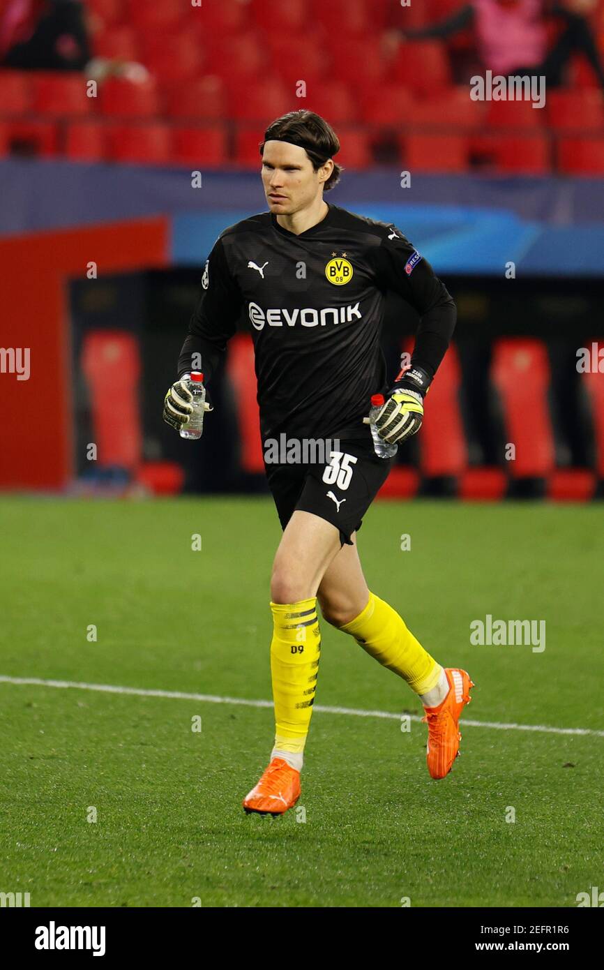 Sevilla, Spain. 17th Feb, 2021. Football: Champions League, knockout ...