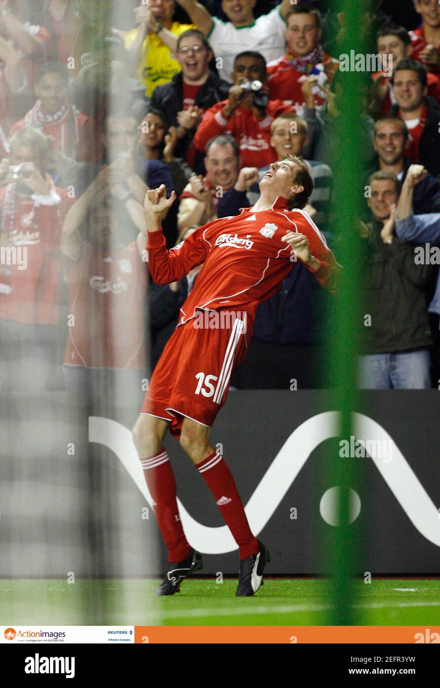 Peter crouch robot High Resolution Stock Photography and Images - Alamy