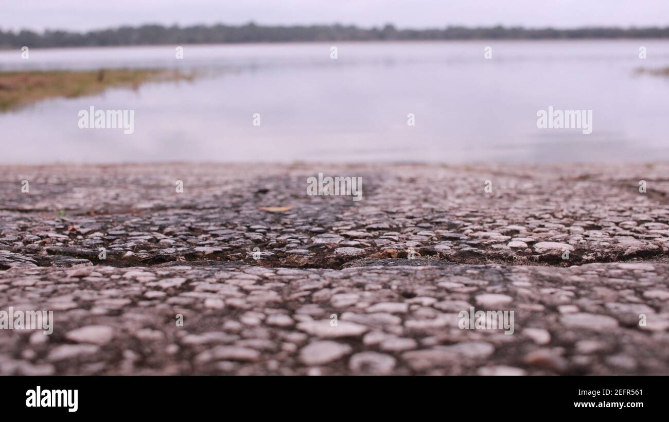 Grass and gravel driveway hi-res stock photography and images - Alamy