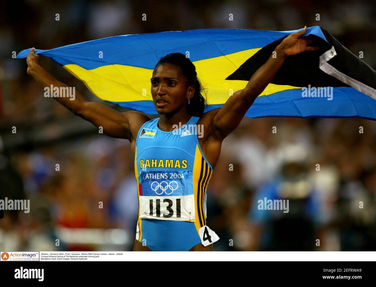 Bahamas tonique williams darling celebrates winning the 400m final hi ...