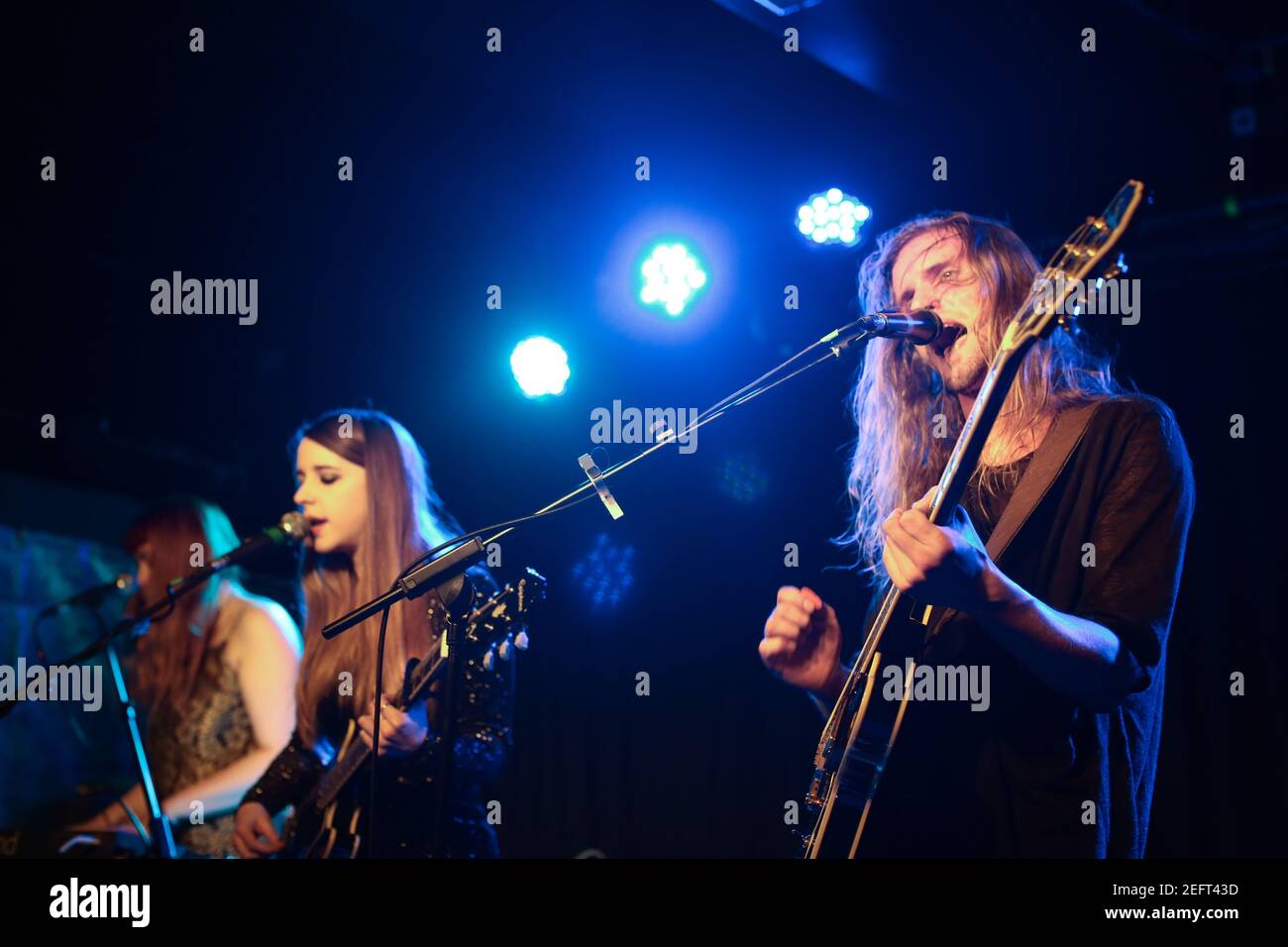 Guitar amp on beach hi-res stock photography and images - Alamy
