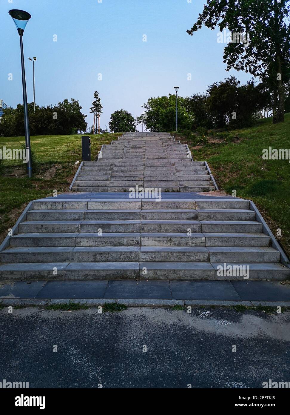 Concrete garden path hi-res stock photography and images - Alamy