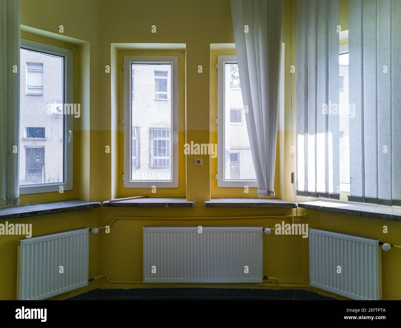 Hospital windows hi-res stock photography and images - Alamy