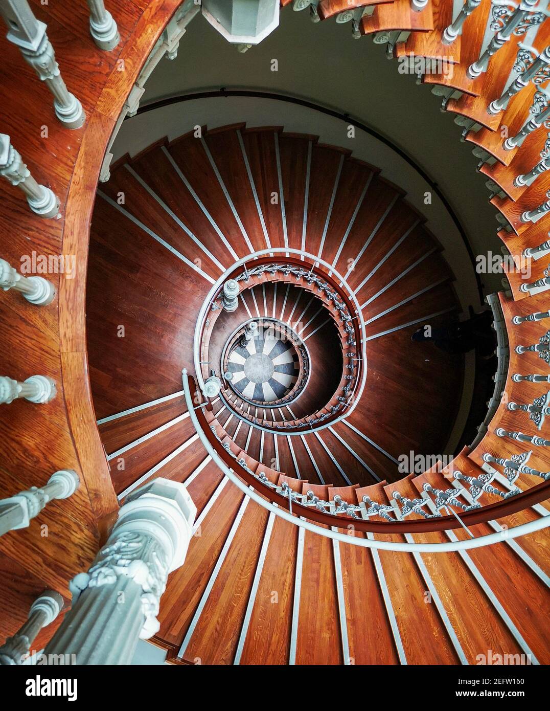 Staircase in tenement building hi-res stock photography and images - Alamy