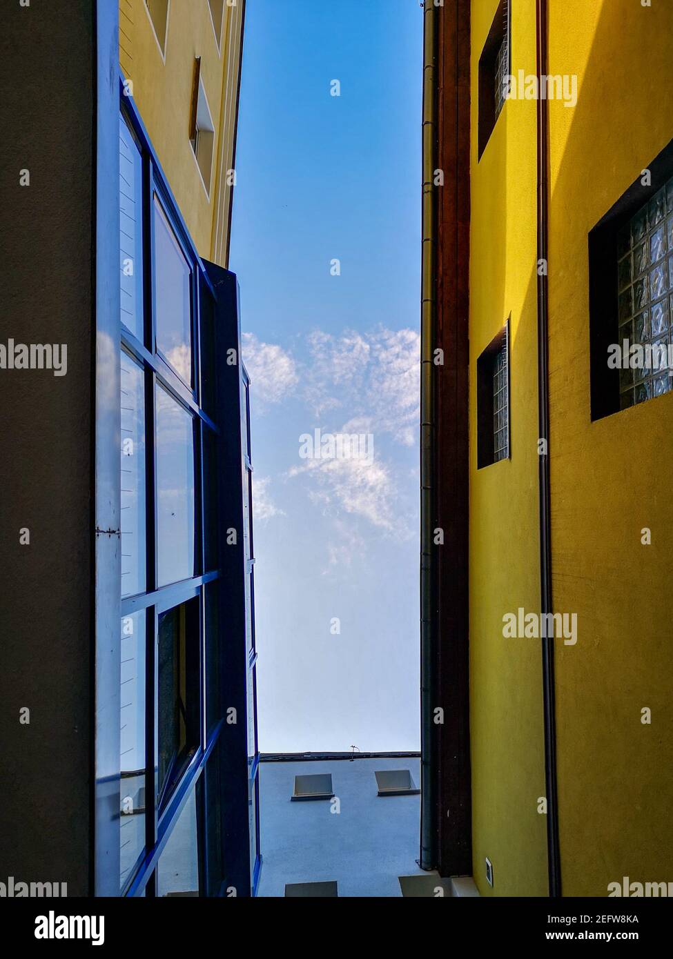 Tall narrow windows hi-res stock photography and images - Alamy