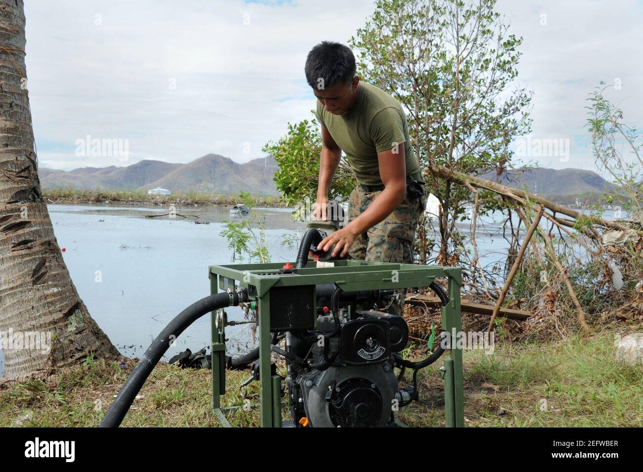 Operation Damayan 131121 Stock Photo - Alamy