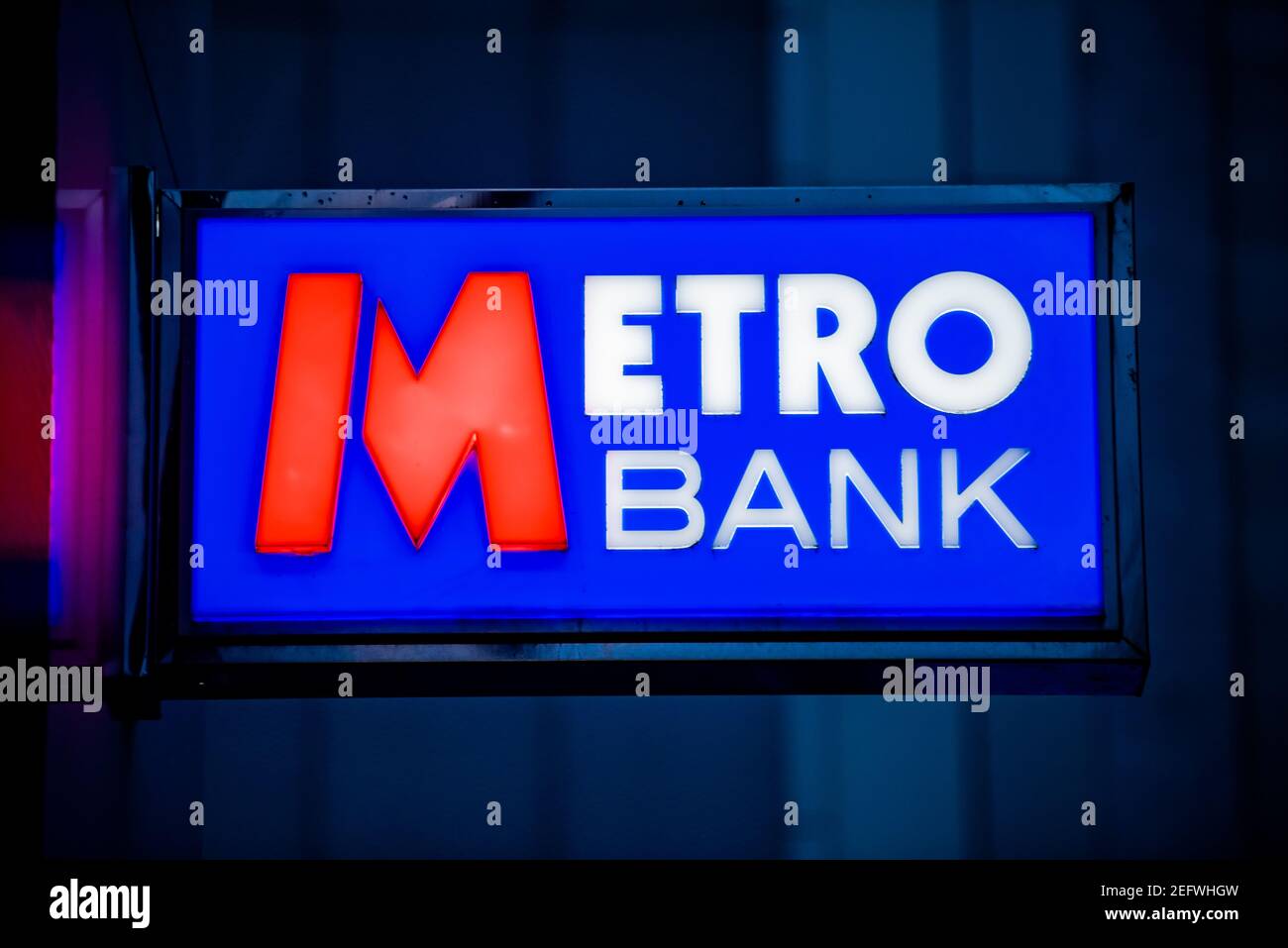 Metro bank sign hi-res stock photography and images - Alamy