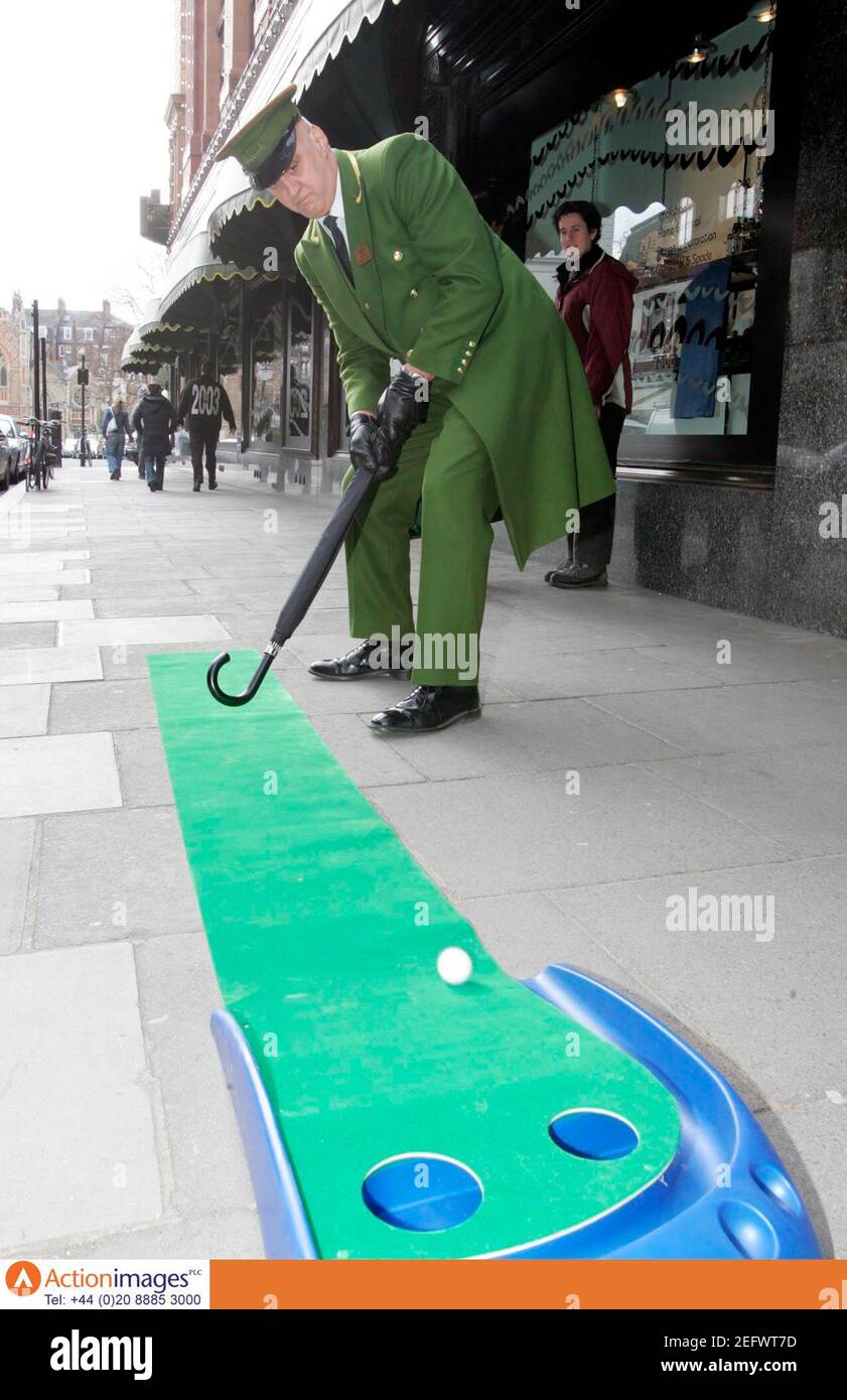 Harrods harrods doorman doorman hi-res stock photography and images - Alamy