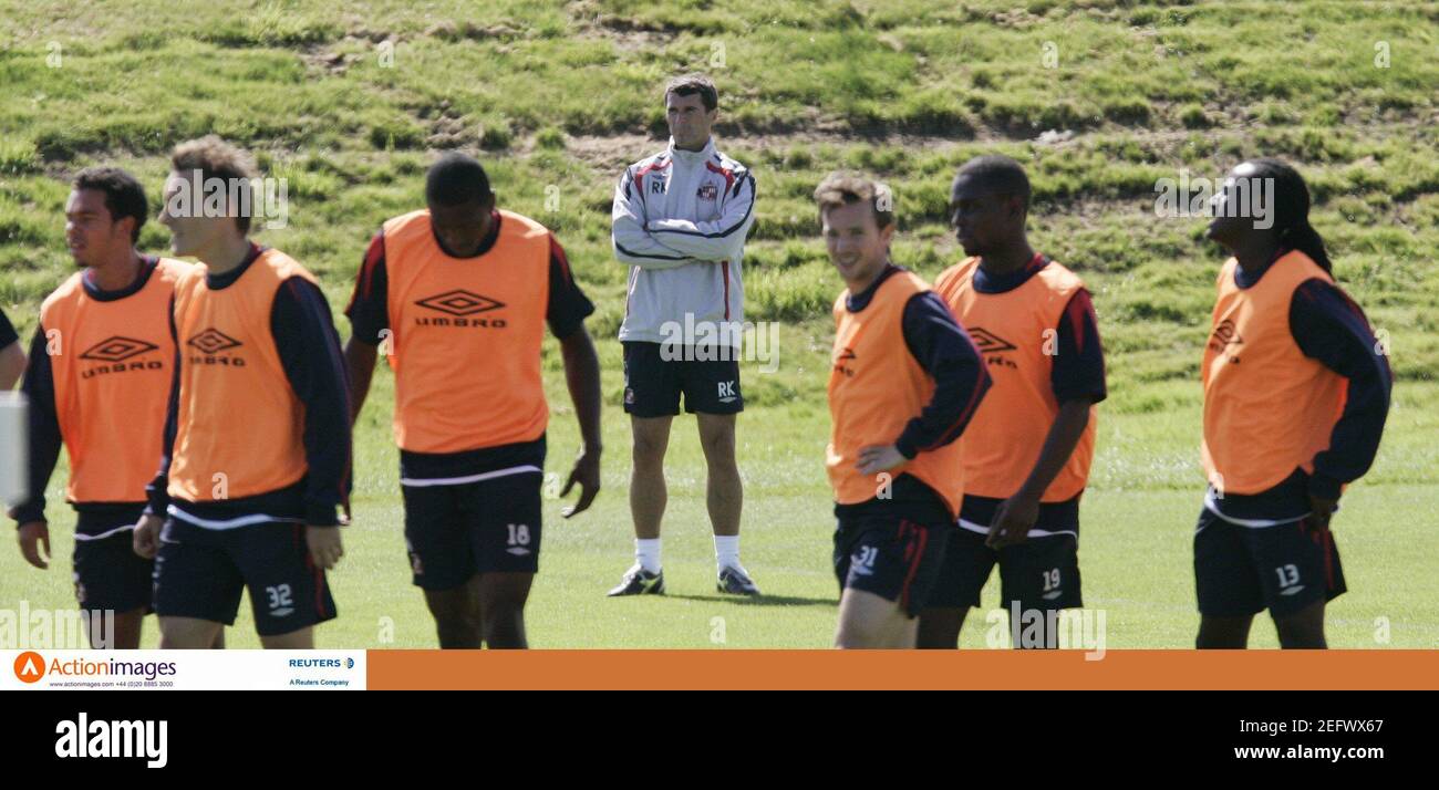Roy keane sunderland training hi-res stock photography and images - Alamy