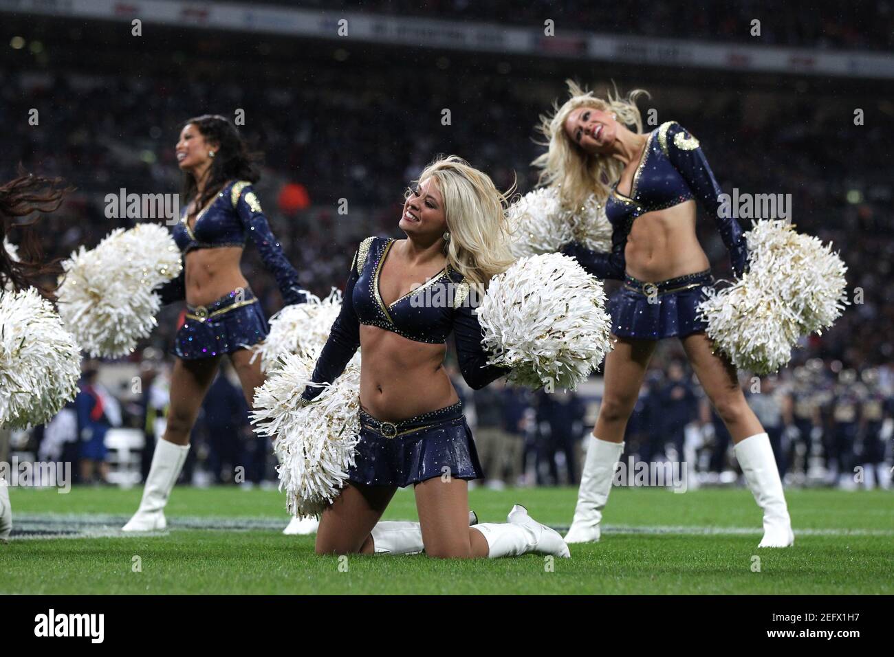 Nfl cheerleaders rams hi-res stock photography and images - Alamy