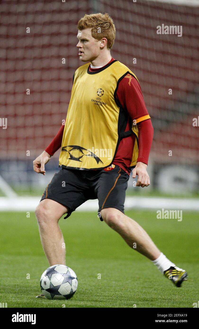 John arne riise roma hi-res stock photography and images - Alamy