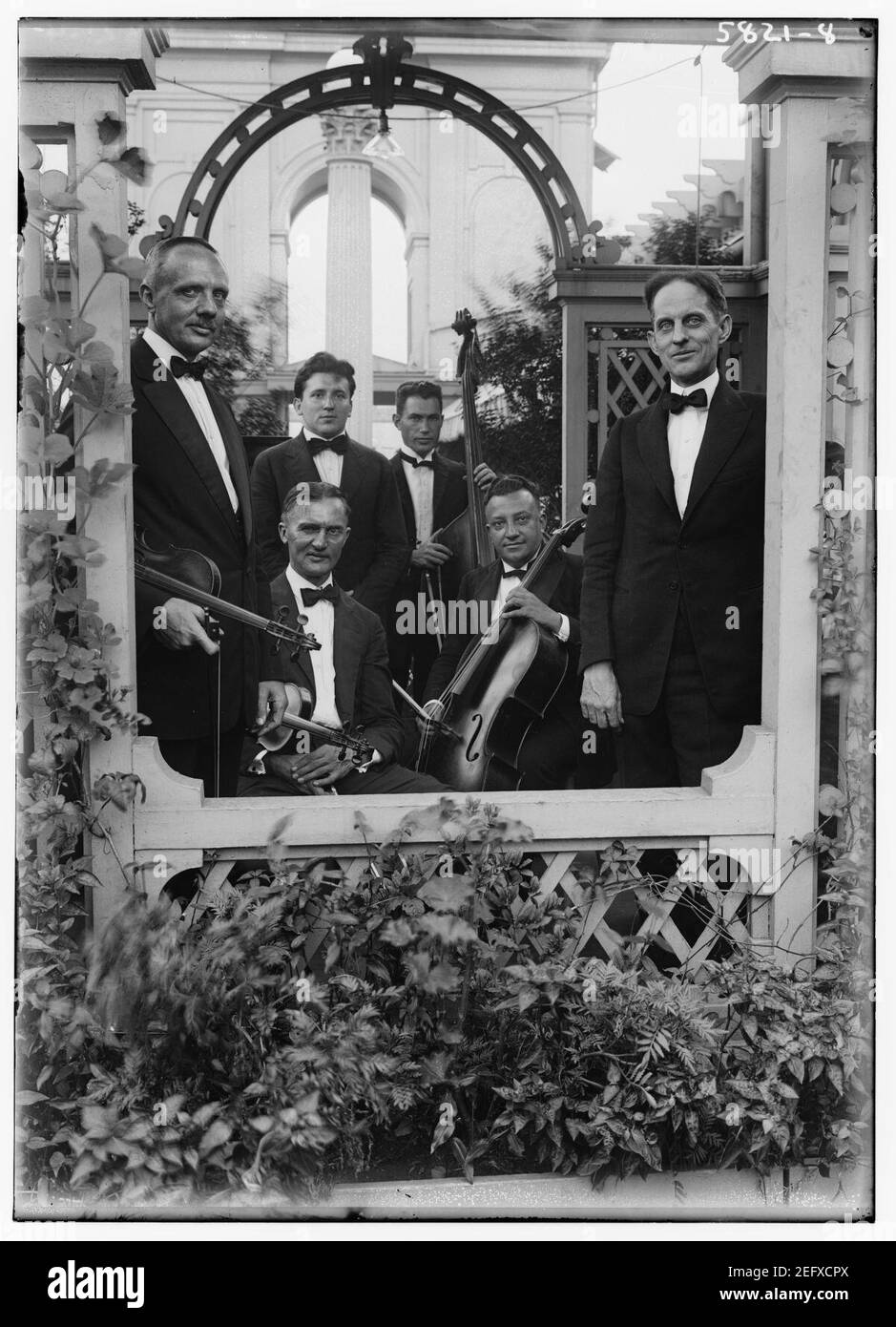 Hotel orchestra Black and White Stock Photos & Images - Alamy