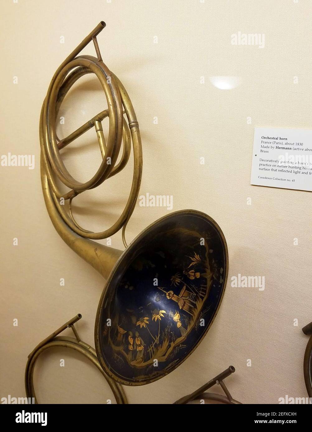 Orchestral horn hi-res stock photography and images - Alamy