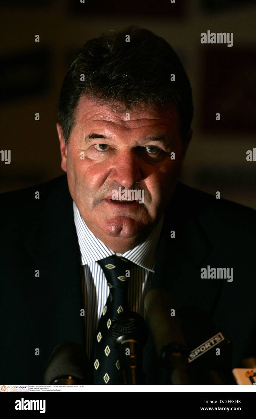 John toshack press conference vale resort hi-res stock photography and ...