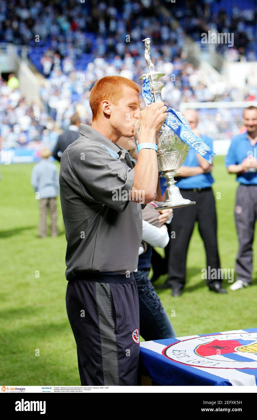 Coca cola championship trophy hi-res stock photography and images - Alamy