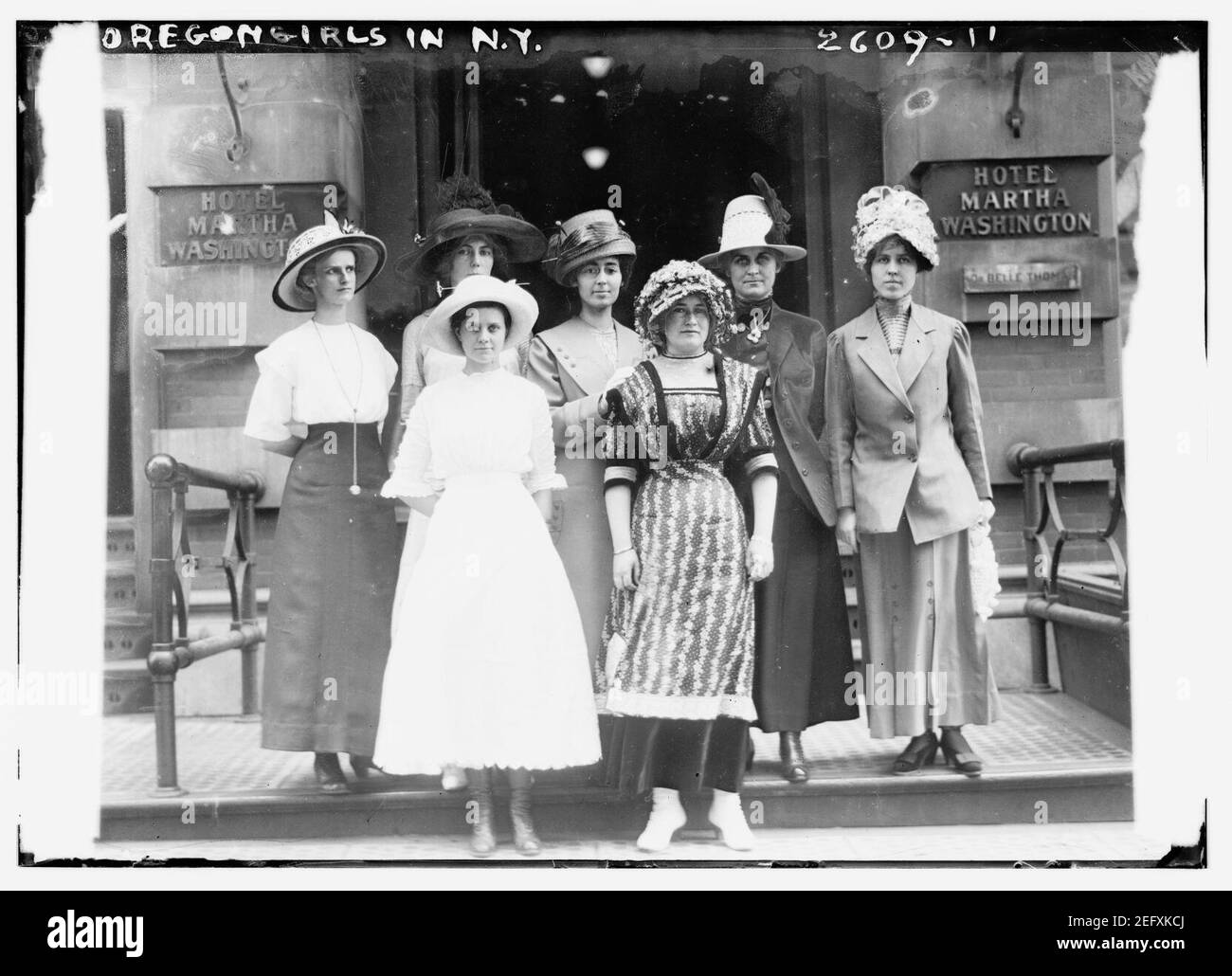 Oregon girls in N. Y Stock Photo - Alamy