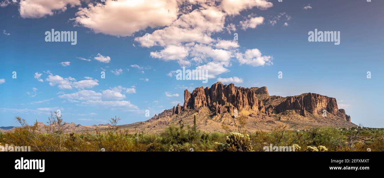 Red mountain phoenix arizona hi-res stock photography and images - Alamy