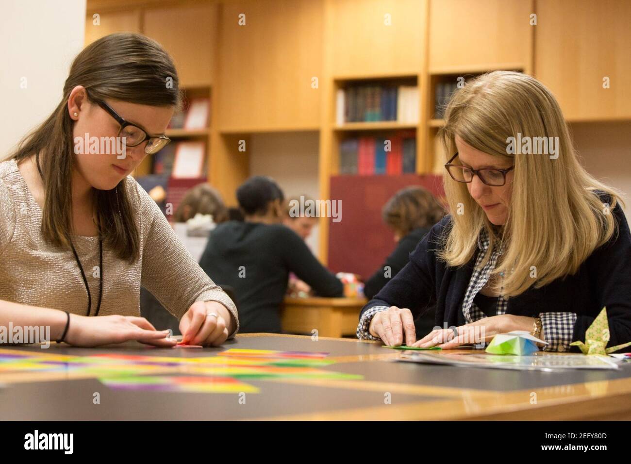 Origami Workshop (17005246302 Stock Photo - Alamy