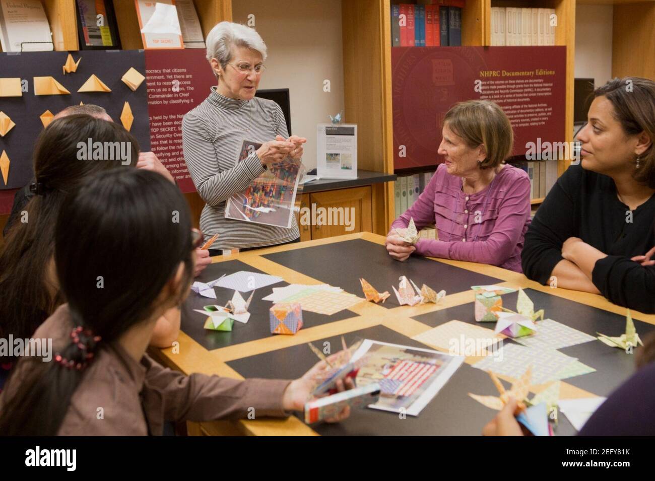 Origami Workshop (17006661075 Stock Photo - Alamy