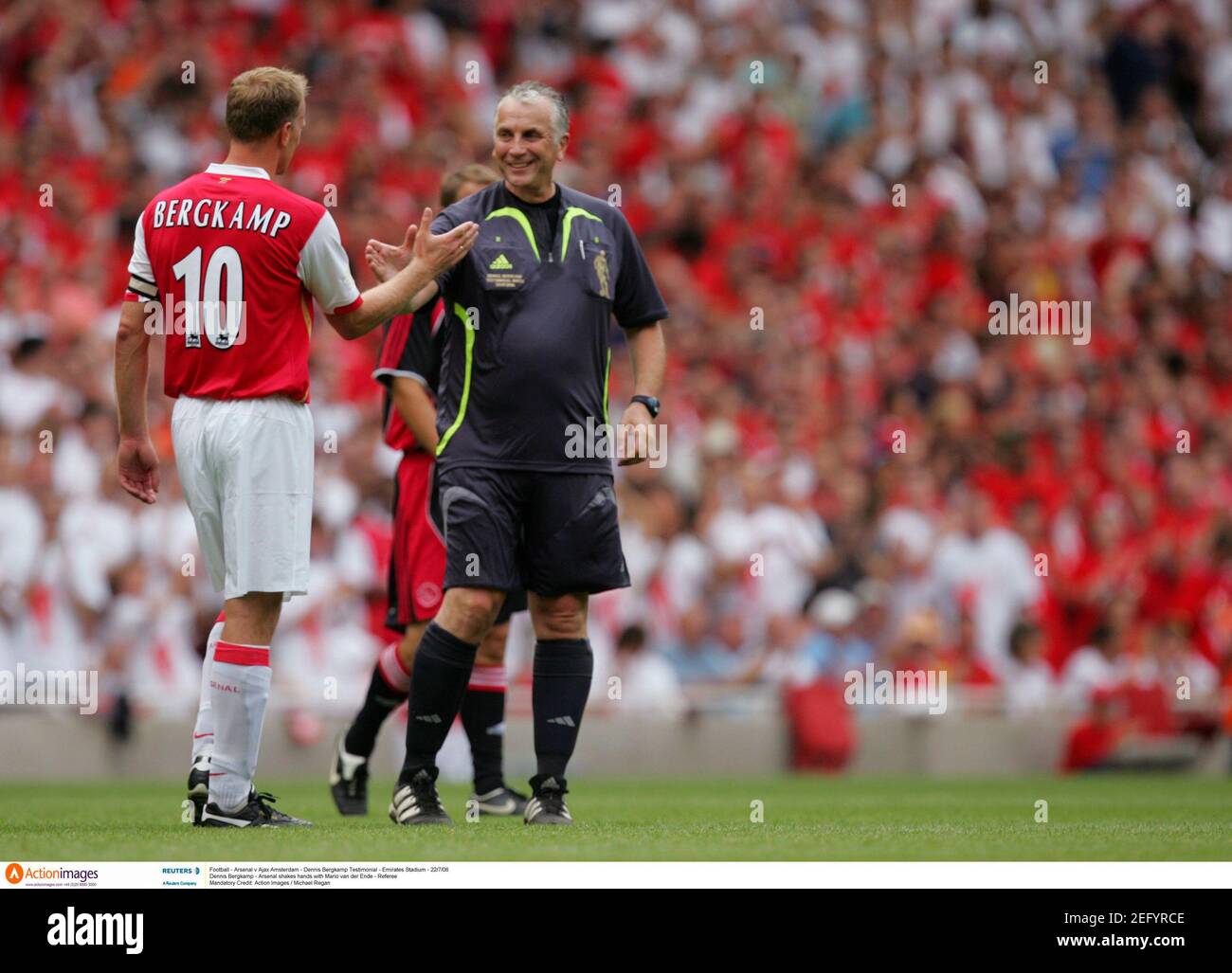 Referee mario van der ende hi-res stock photography and images - Alamy