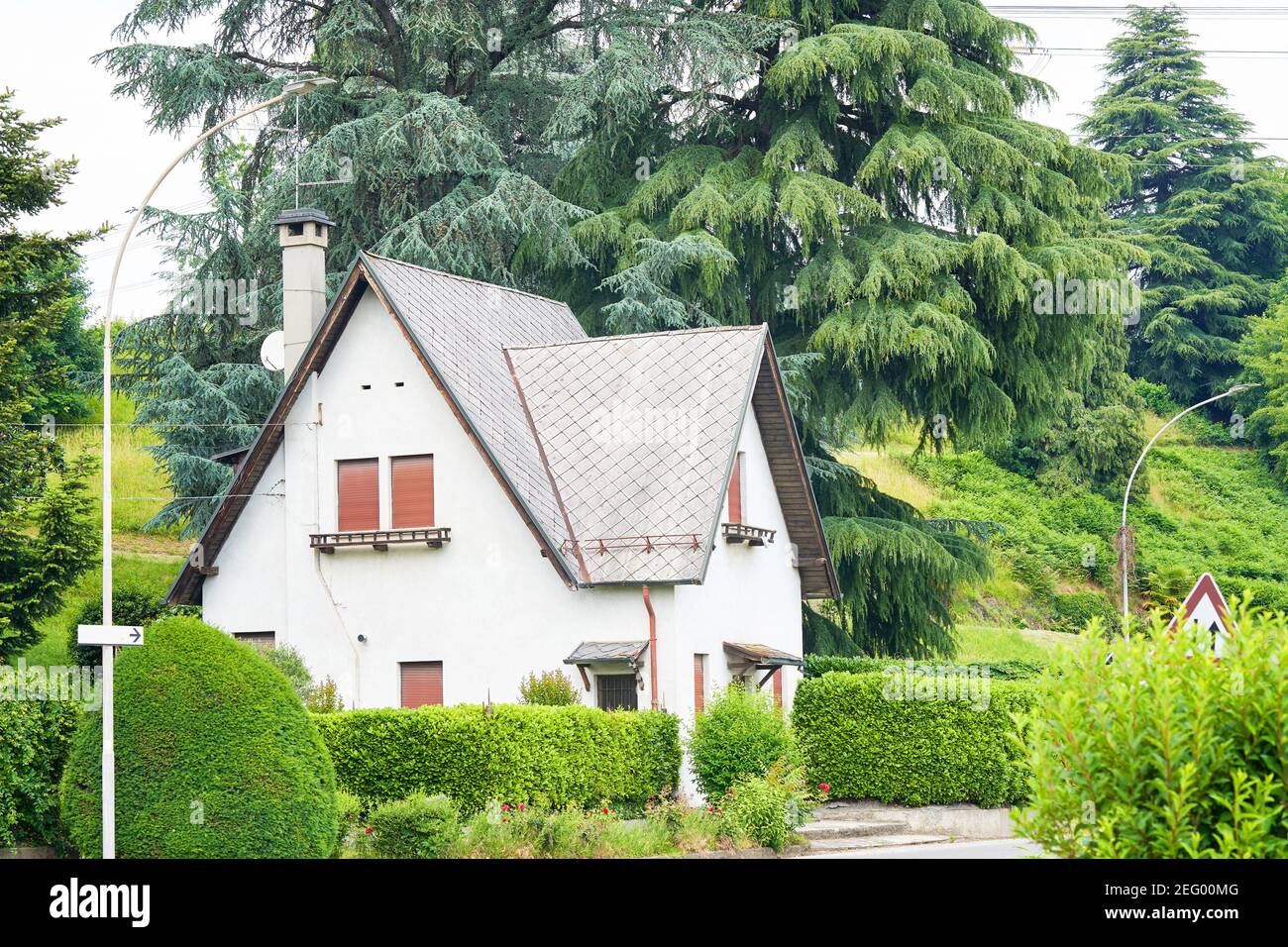 Modern and beautiful house in european style. New generic single family ...