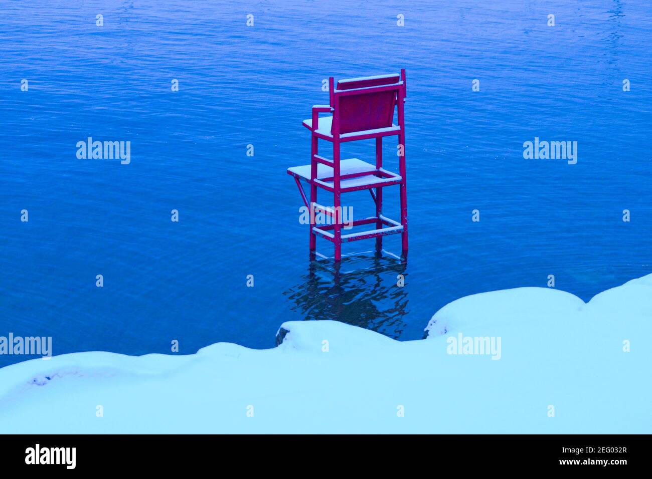 Lifeguards chair hi-res stock photography and images - Alamy